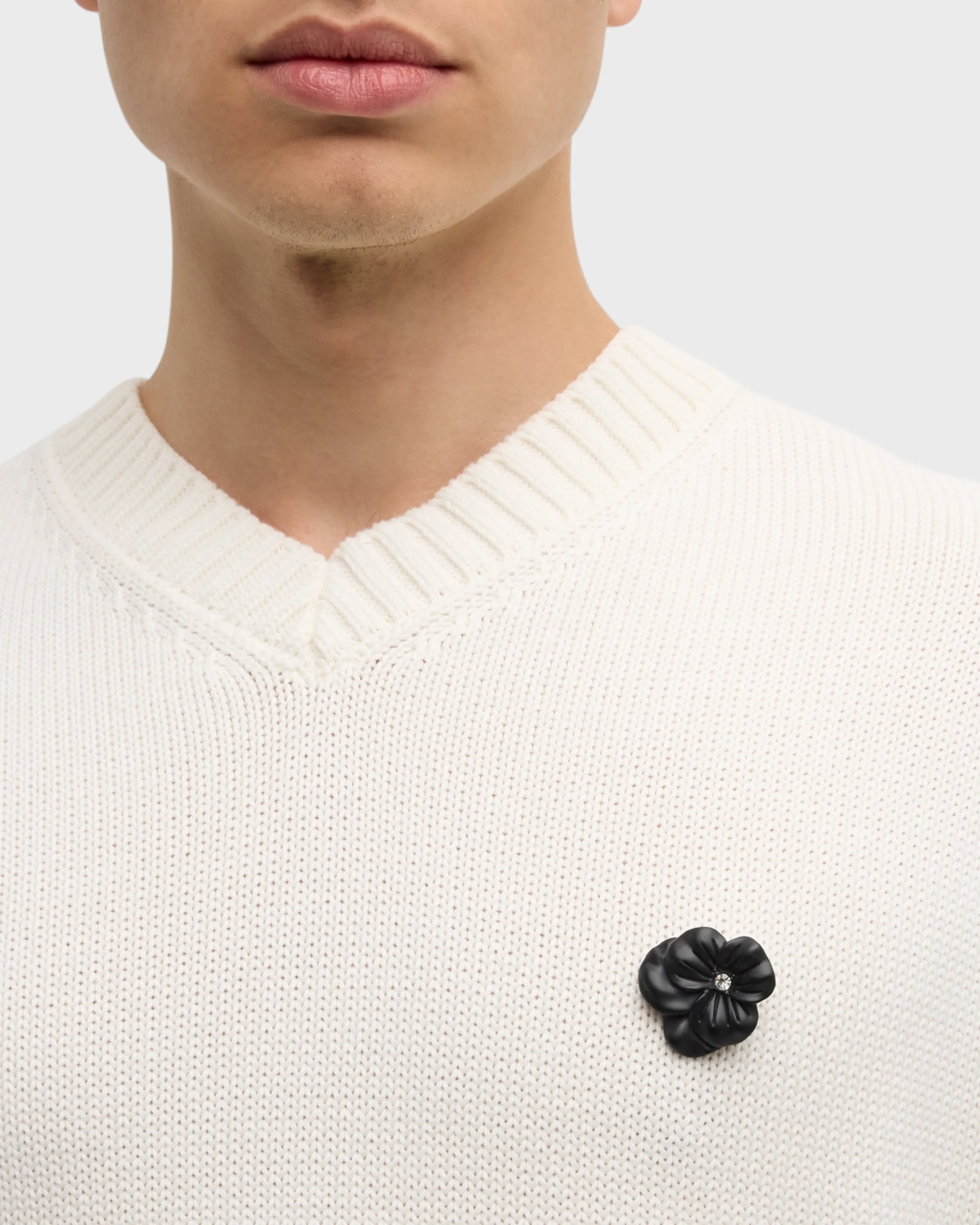 Black Flower Lapel Pin – Jan Leslie